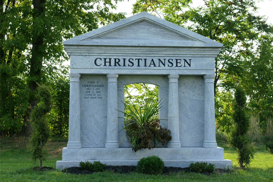Step by Step Guide to Choosing a Cemetery Memorial